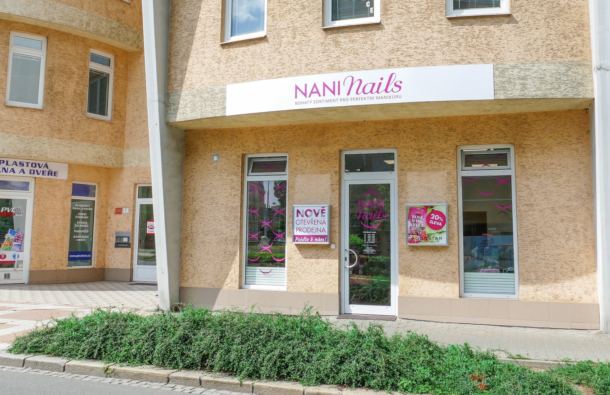 NANI kerek körömdísztartó – 69 - NaniNails.hu